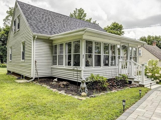 42 Pleasantview Ave, Lunenburg, MA 01462