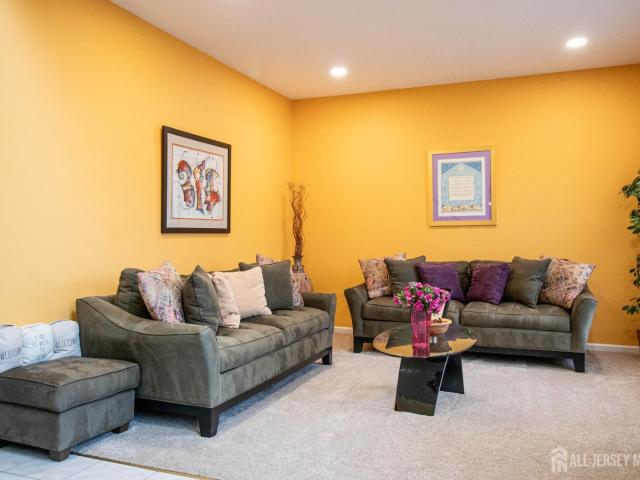 42 Redwick Way