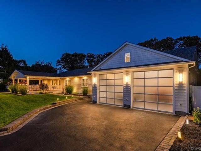 42 Revilo Ave, Shirley, NY 11967