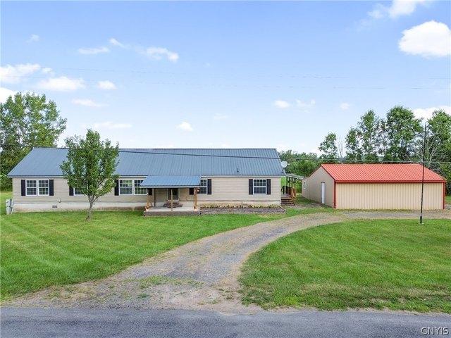 42 Ritchie Rd, Fulton, NY 13069