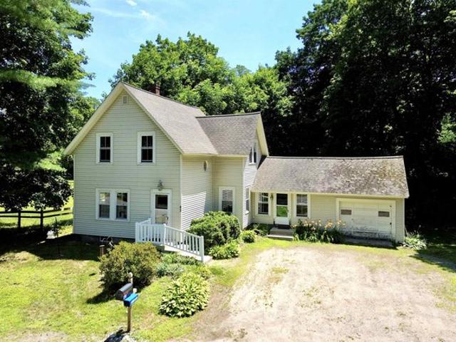 42 S Main St, Brookline, NH 03033