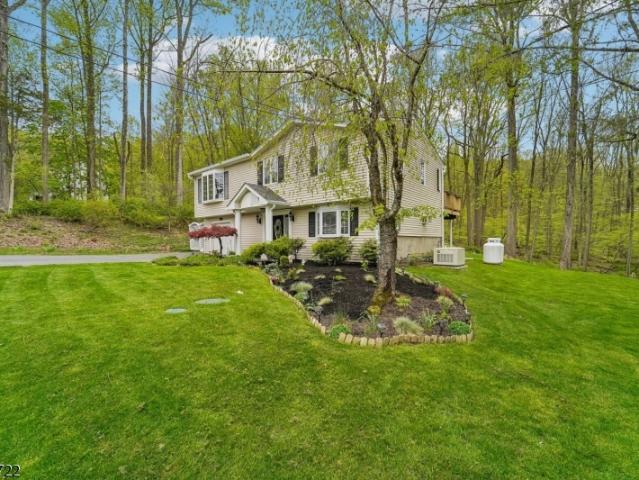 42 Scenic Dr