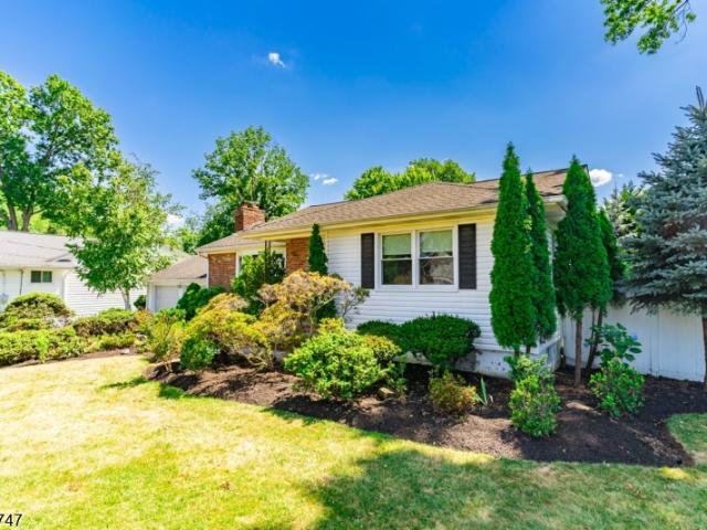 42 Sandy Hill Rd