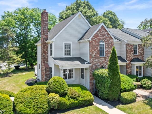 42 Shire Ct