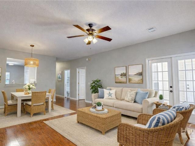 42 Stonelake Circle