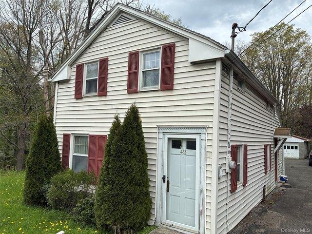 42 State Route 9H, Hudson, NY 12534