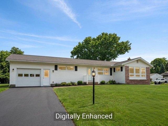 42 Suburban Sq, South Burlington, VT 05403