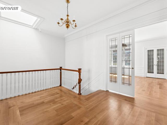 42a monroe place upper