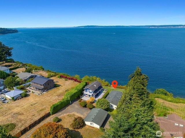 4304 NE Twin Spits Rd, Hansville, WA 98340