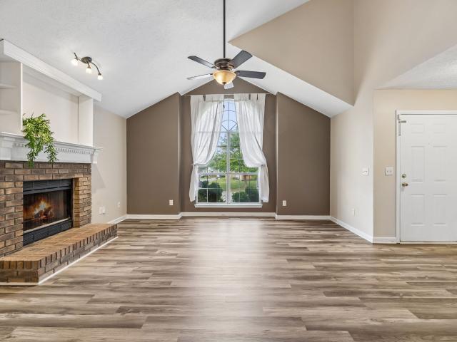 4304 Brackenwood Dr