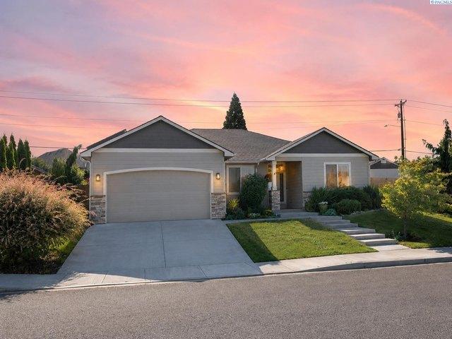 4304 S Dennis Ct, Kennewick, WA 99337