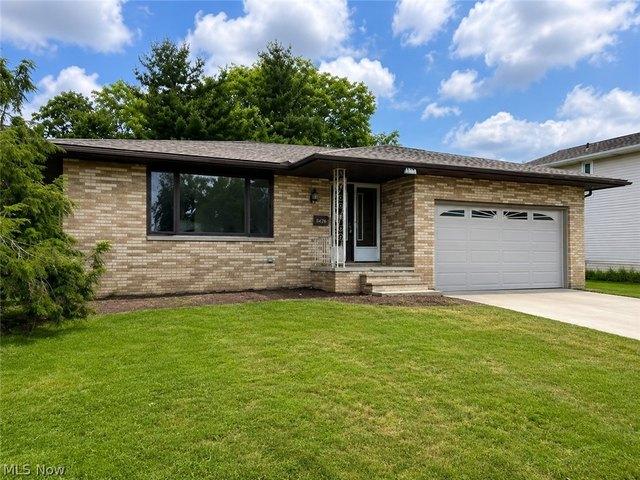 4304 Tamarack Dr, Parma, OH 44134