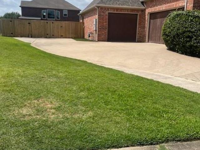 4304 Tree House Lane