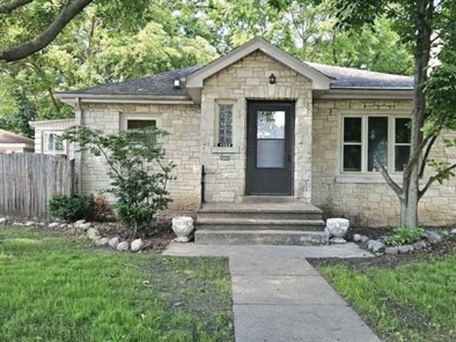 4304 65th St, Kenosha, WI 53142