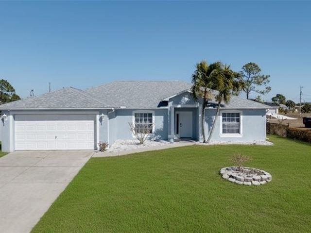 4305 NE 20th Pl, Cape Coral, FL 33909