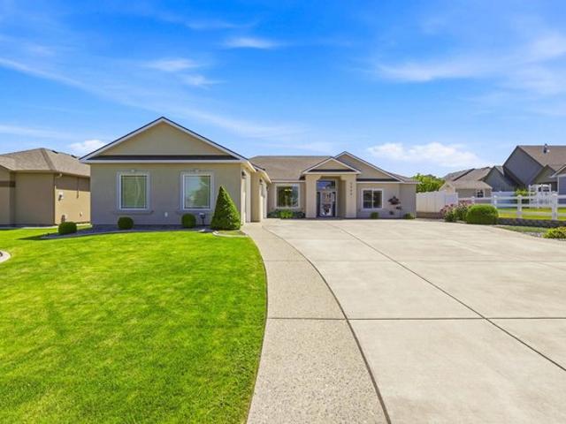 4305 Norma Loop, West Richland, WA 99353