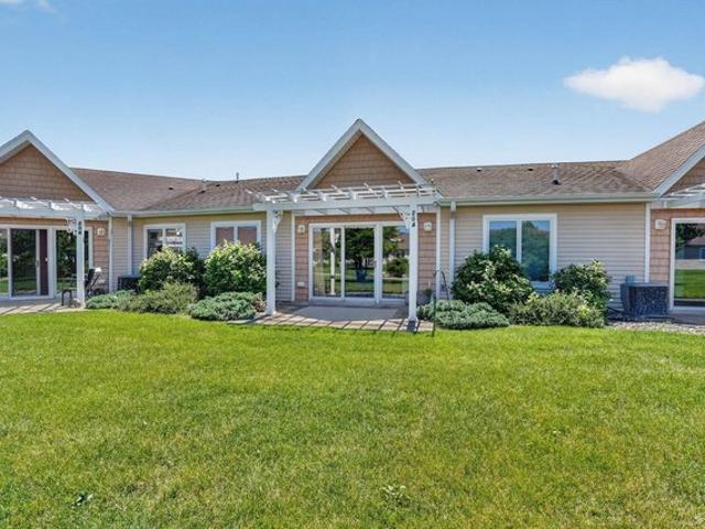 4305 Autumn Ridge Rd Unit 204, Cedar Falls, IA 50613