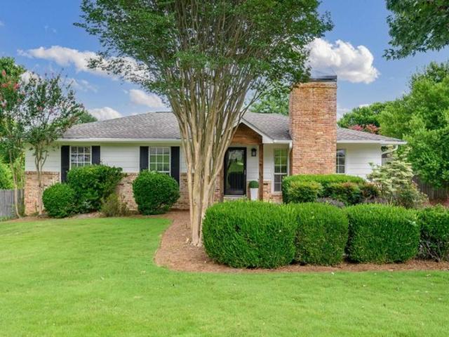 4305 Dolly Ridge Ln, Vestavia Hills, AL 35243