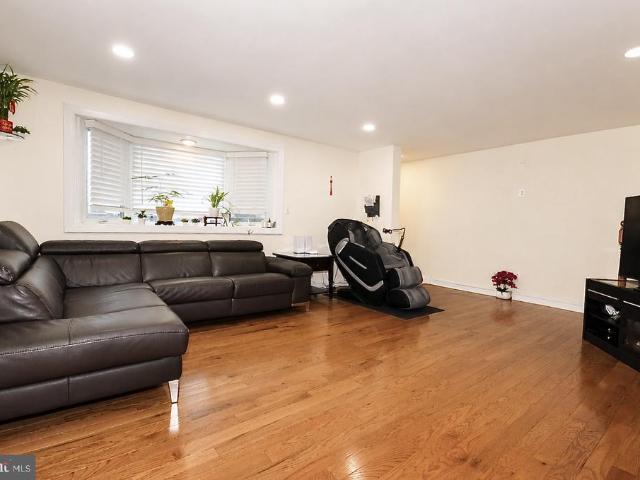 4305 Greenmount Road