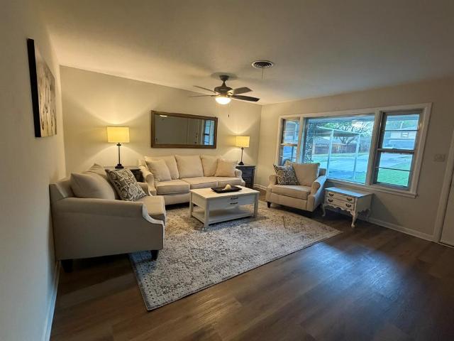 4305 Highland Lake Dr, Lake Worth, TX 76135 | MLS #21198