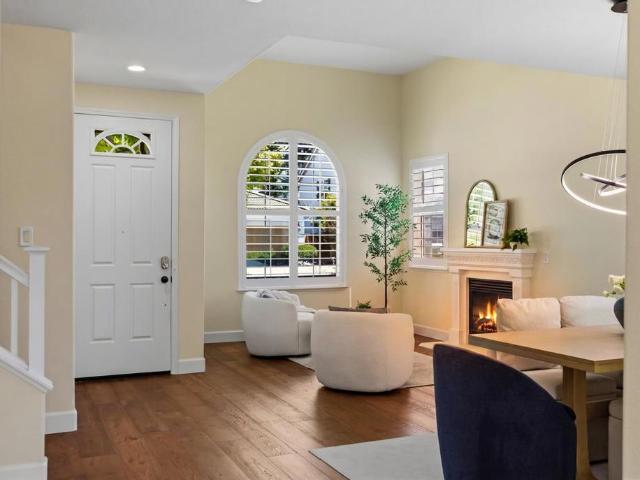 4305 Peninsula Point Drive
