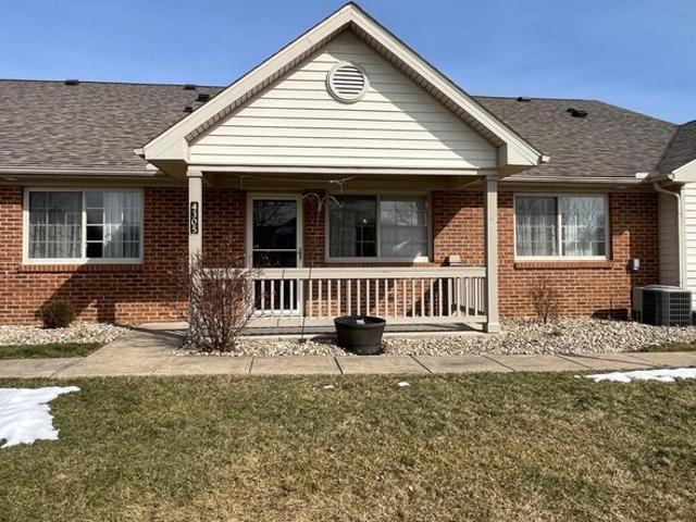 4305 Strattford Cir E, Zanesville, OH 43701