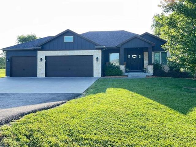 4305 Wren Rd, Saint George, KS 66535