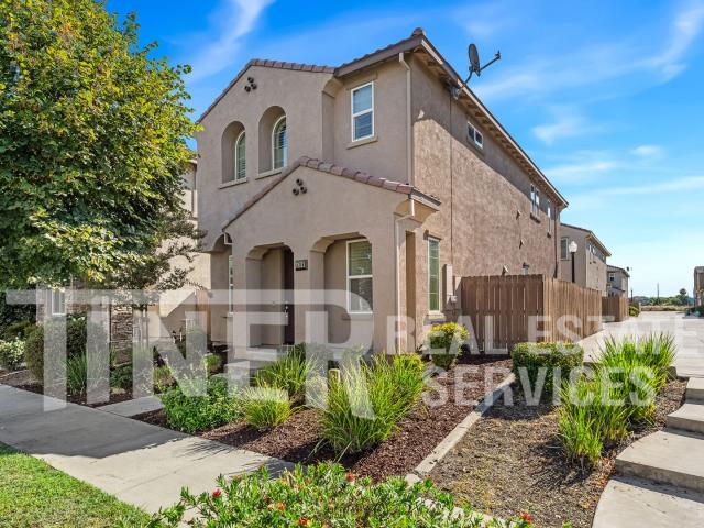 4306 Natomas Central Dr Tier 2 Spacious and Stylish North Natomas Home