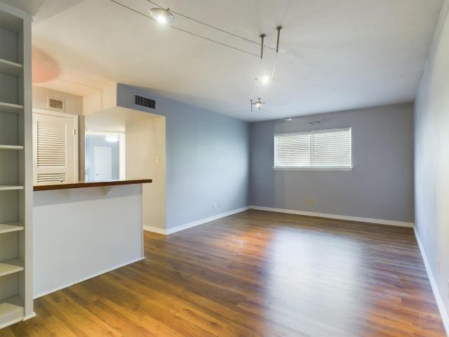 4306 Avenue A Ave # 114