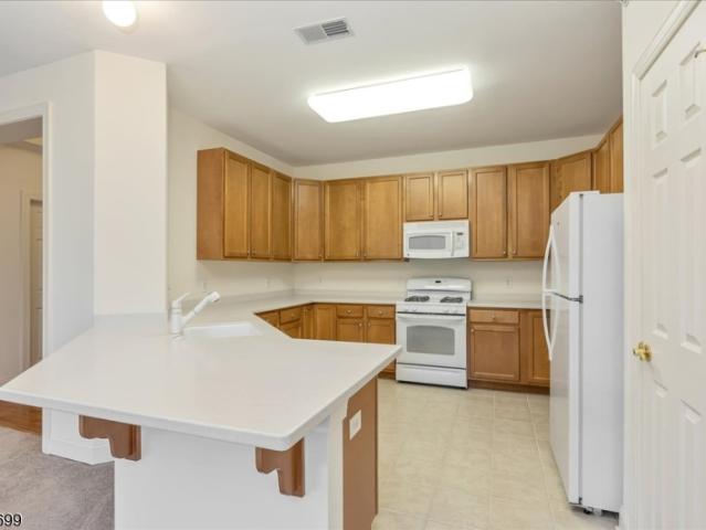 4306 Enclave Cir # 4306
