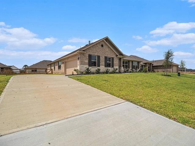 4306 Karam Lndg, Dickinson, TX 77539