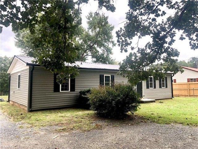 4306 Plainfield Rd, Sophia, NC 27350