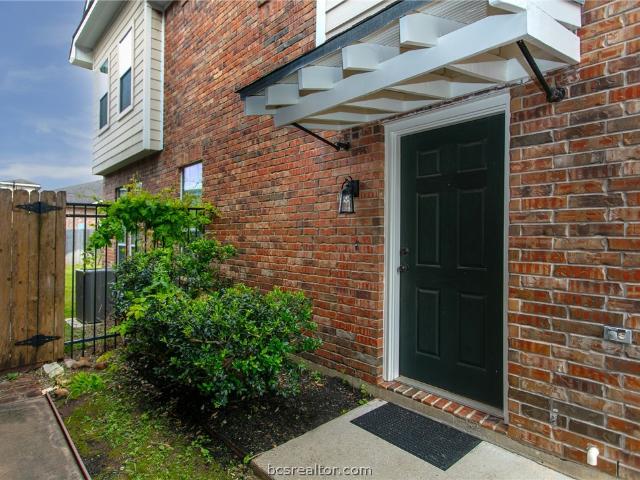 4306 Spring Hill Dr, College Station, TX 77845 | MLS #26004 | Compass