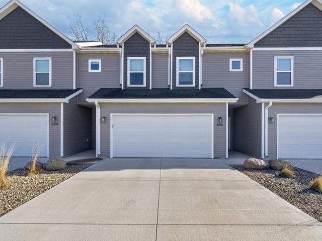 4306 Spruce Creek Dr, Cedar Falls, IA 50613