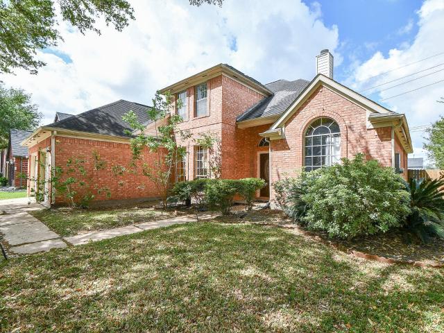 4306 W Thunderwood Cir, Fresno, TX 77545 | MLS #7947 | Compass