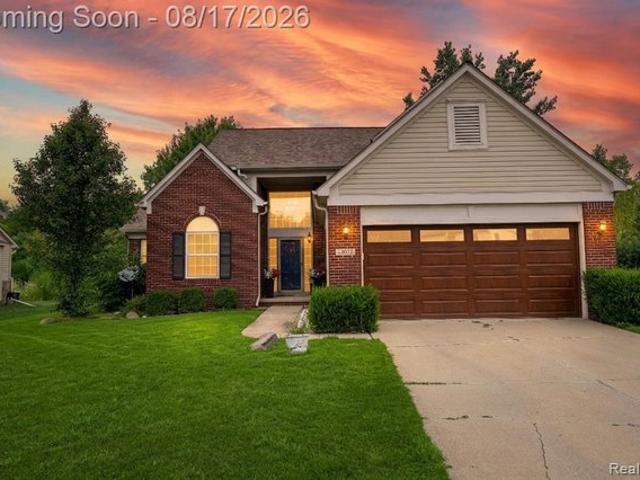 43072 Bradley Dr, Van Buren Township, MI 48111