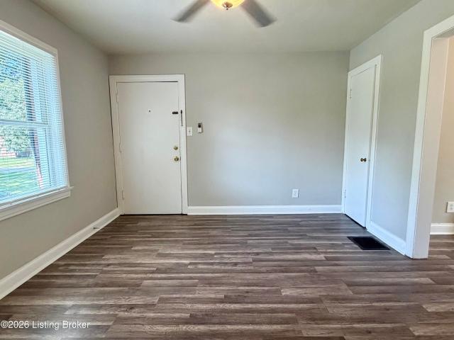 4307 Elliott Ave 6