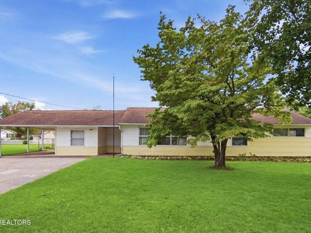 4308 NW Roaming Rd, Knoxville, TN 37912
