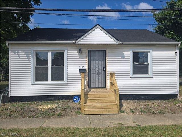 4308 E 143rd St, Cleveland, OH 44128
