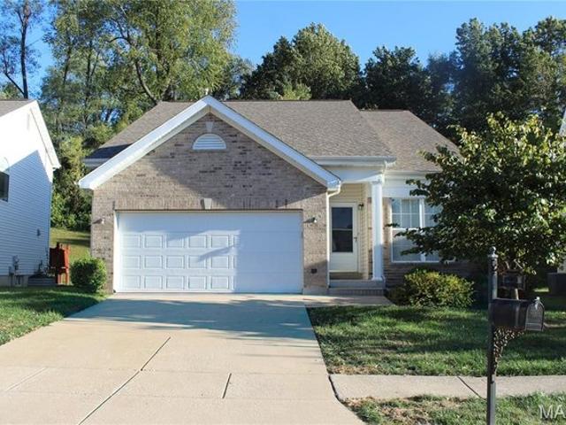 4308 Hollow Brook Ct, Florissant, MO 63034
