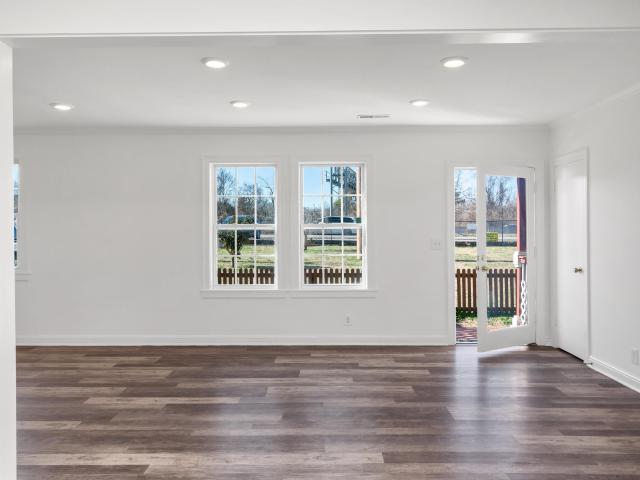 4308 Kenilwood Dr