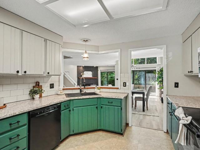 4309 Sunbelt Place
