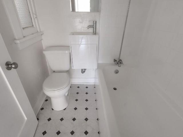 4309 S Main Street 1 Bedroom Apartment for Rent at 4309 S Main St, Los Angeles, CA 90037