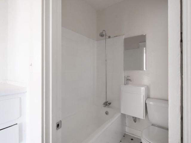 4309 S Main Street Studio Apartment for Rent at 4309 S Main St, Los Angeles, CA 90037