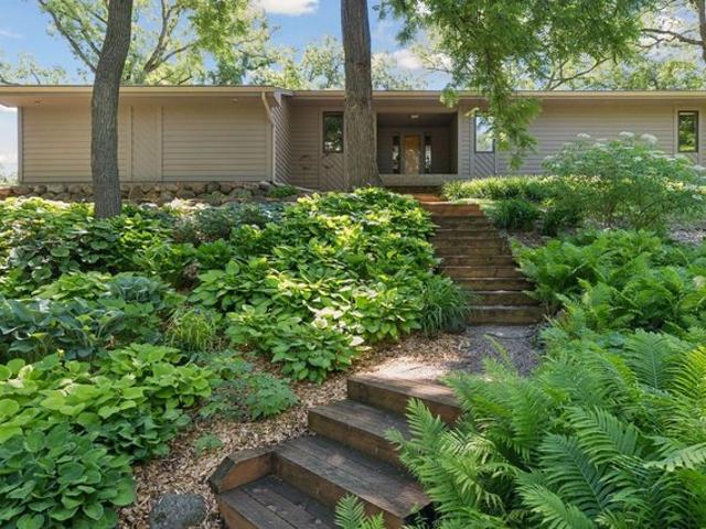 4309 Tonkawood Rd, Minnetonka, MN 55345