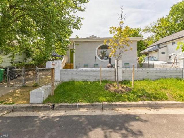 4309 Vine St, Capitol Heights, MD 20743
