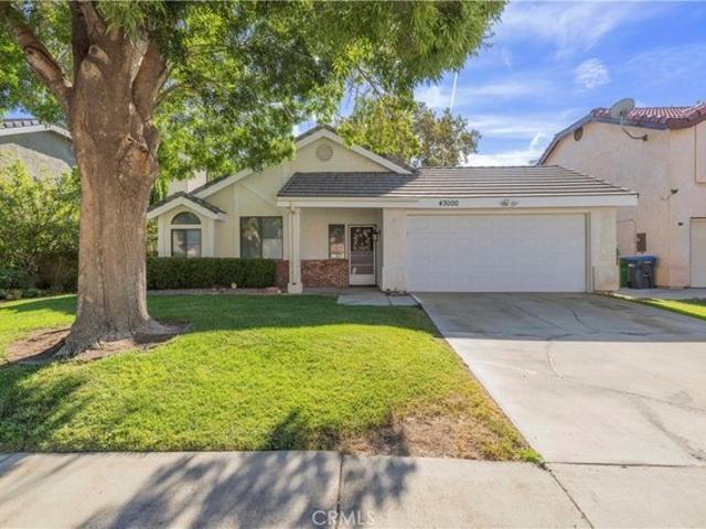 43000 Pearlwood Dr, Lancaster, CA 93536