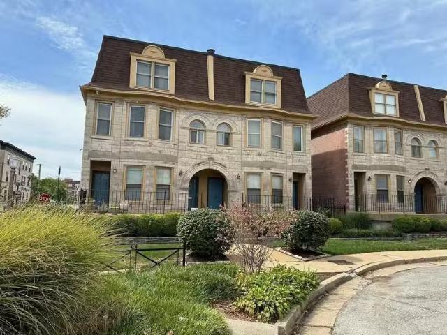 4300 Maryland Ave #C2, Saint Louis, MO 63108 MLS 24056309