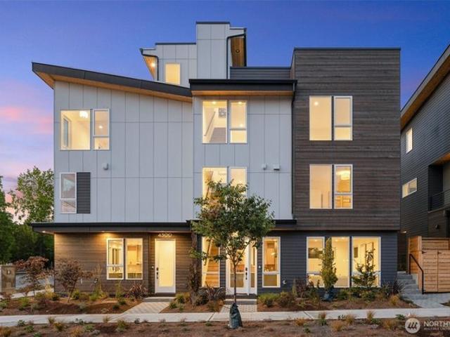 4300 NE 52nd St, Seattle, WA 98105