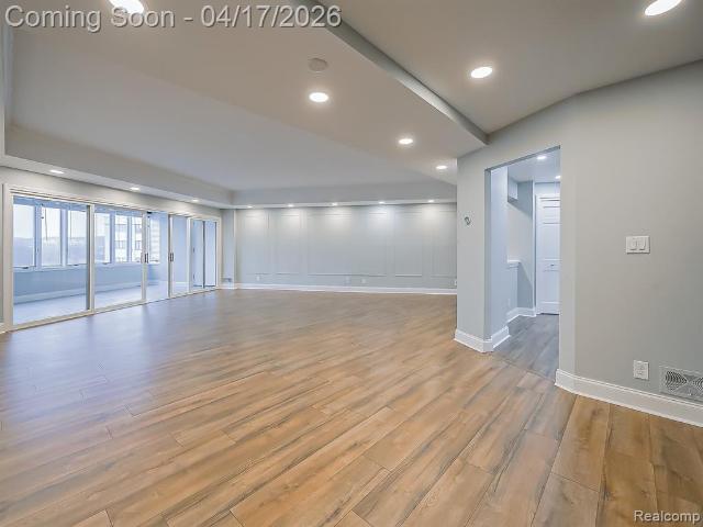 4300 Oaks Crescent Drive # 5022